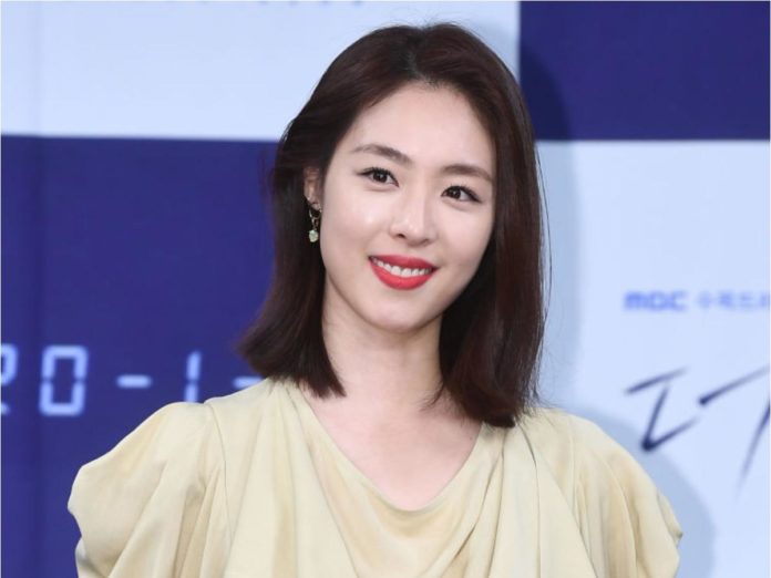 Lee Yeon-Hee Wiki, Bio, Boyfriend, Height, Facts - Pop Creep